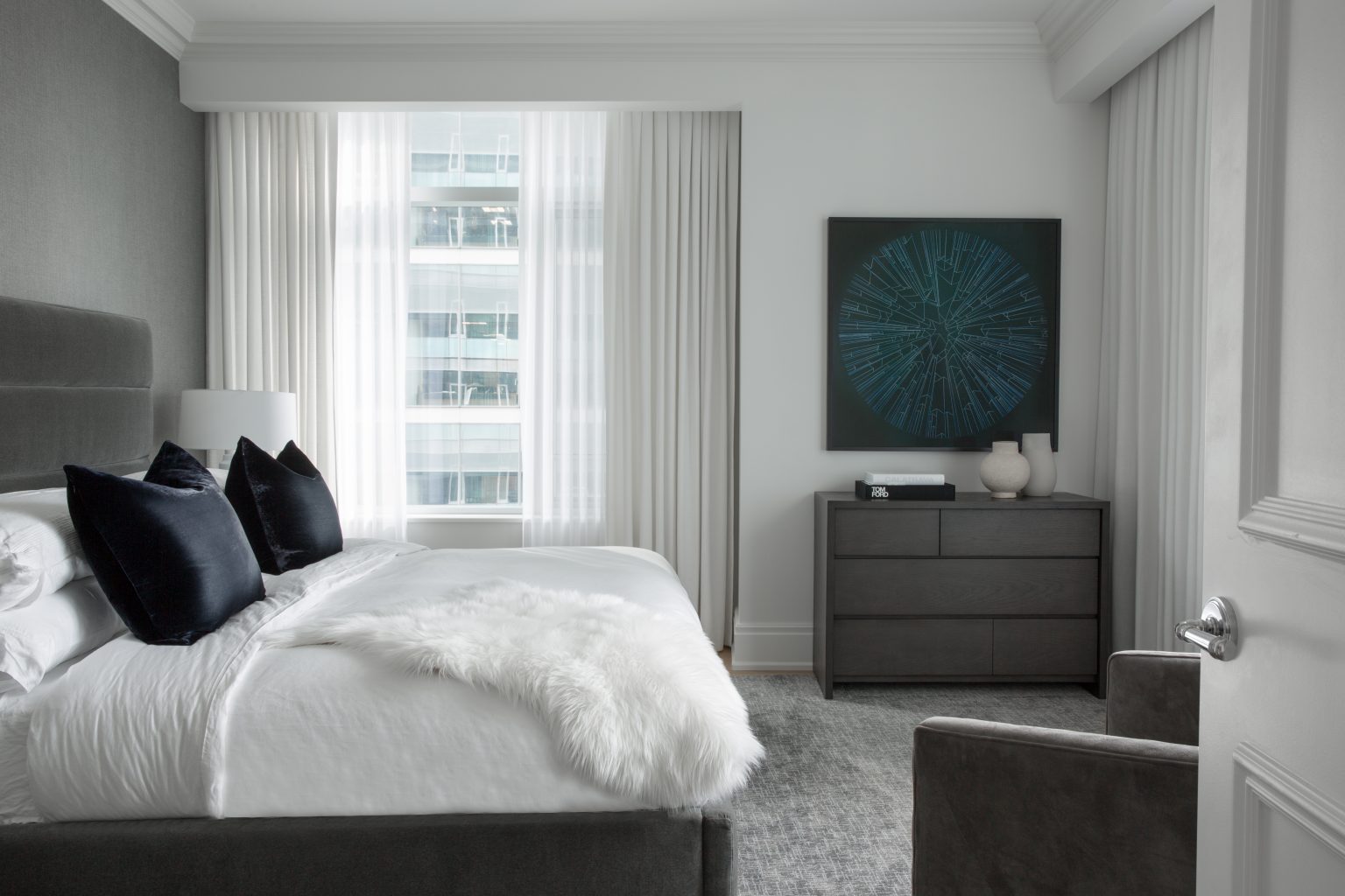 Ways to Incorporate Art Into Your Small Space - Travel + Design